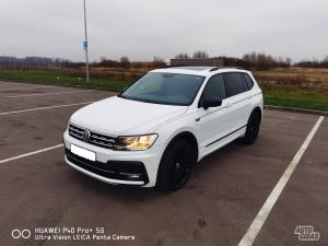 White Volkswagen Tiguan Allspace 2021 in Kaunas, with an engine capacity of 2.00 L and mileage of 147 thousand km for 16000 €, photo 1 on AUTOMOTO.COM.LV