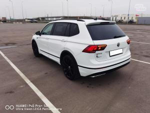 White Volkswagen Tiguan Allspace 2021 in Kaunas, with an engine capacity of 2.00 L and mileage of 147 thousand km for 16000 €, photo 4 on AUTOMOTO.COM.LV