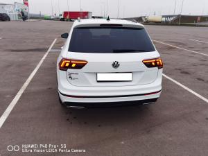 White Volkswagen Tiguan Allspace 2021 in Kaunas, with an engine capacity of 2.00 L and mileage of 147 thousand km for 16000 €, photo 6 on AUTOMOTO.COM.LV
