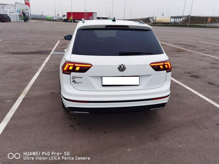 White Volkswagen Tiguan Allspace 2021 in Kaunas, with an engine capacity of 2.00 L and mileage of 147 thousand km for 16000 €, photo 6 on AUTOMOTO.COM.LV