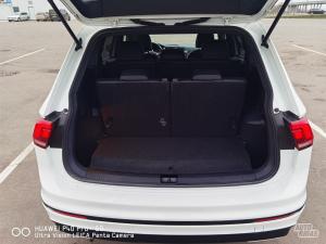 White Volkswagen Tiguan Allspace 2021 in Kaunas, with an engine capacity of 2.00 L and mileage of 147 thousand km for 16000 €, photo 10 on AUTOMOTO.COM.LV