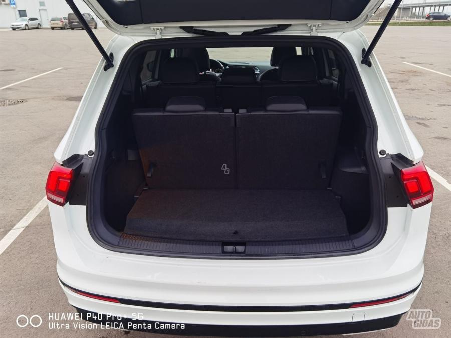 White Volkswagen Tiguan Allspace 2021 in Kaunas, with an engine capacity of 2.00 L and mileage of 147 thousand km for 16000 €, photo 10 on AUTOMOTO.COM.LV