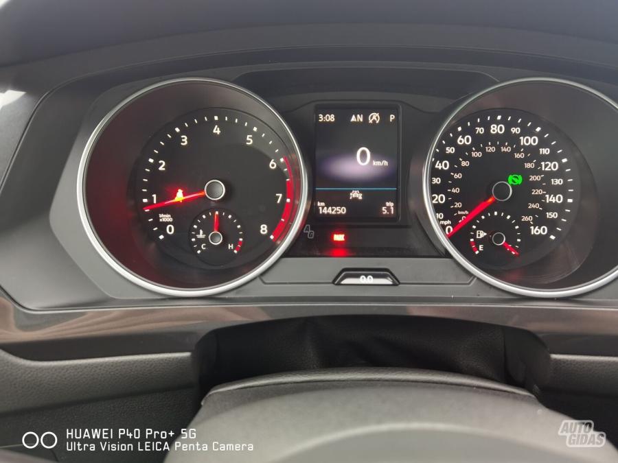 White Volkswagen Tiguan Allspace 2021 in Kaunas, with an engine capacity of 2.00 L and mileage of 147 thousand km for 16000 €, photo 11 on AUTOMOTO.COM.LV