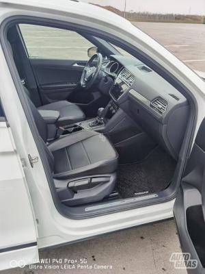 White Volkswagen Tiguan Allspace 2021 in Kaunas, with an engine capacity of 2.00 L and mileage of 147 thousand km for 16000 €, photo 18 on AUTOMOTO.COM.LV