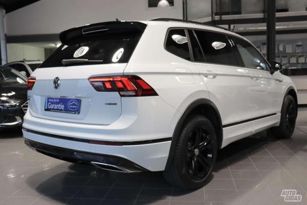 White Volkswagen Tiguan Allspace 2021 in Kaunas, with an engine capacity of 2.00 L and mileage of 91 thousand km for 29559 €, photo 5 on AUTOMOTO.COM.LV