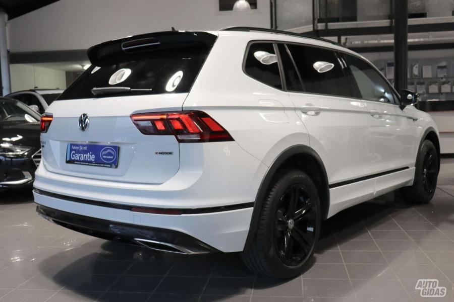 White Volkswagen Tiguan Allspace 2021 in Kaunas, with an engine capacity of 2.00 L and mileage of 91 thousand km for 29559 €, photo 5 on AUTOMOTO.COM.LV