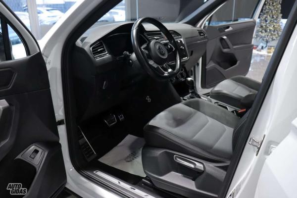 White Volkswagen Tiguan Allspace 2021 in Kaunas, with an engine capacity of 2.00 L and mileage of 91 thousand km for 29559 €, photo 10 on AUTOMOTO.COM.LV
