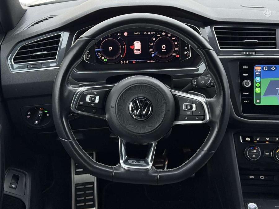 White Volkswagen Tiguan Allspace 2021 in Kaunas, with an engine capacity of 0.00 L and mileage of 161 thousand km for 24999 €, photo 8 on AUTOMOTO.COM.LV