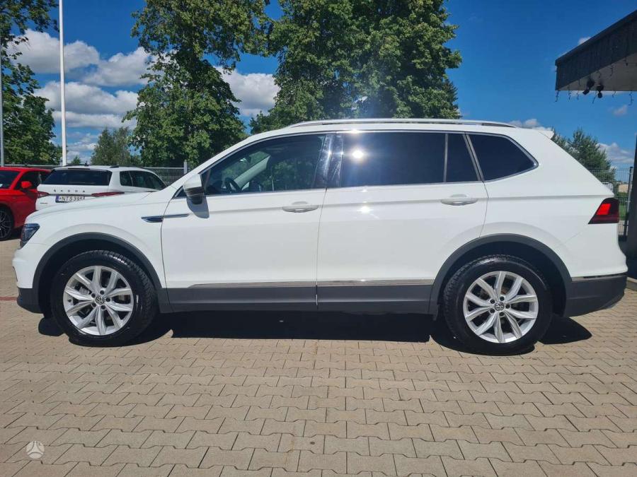 Balts Volkswagen Tiguan Allspace 2021 Šauļi, ar dzinēja tilpumu 1.50 L un nobraukumu 185 tūkst. km par 20500 €, foto 5 vietnē AUTOMOTO.COM.LV
