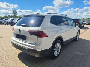 Balts Volkswagen Tiguan Allspace 2021 Šauļi, ar dzinēja tilpumu 1.50 L un nobraukumu 185 tūkst. km par 20500 €, foto 9 vietnē AUTOMOTO.COM.LV