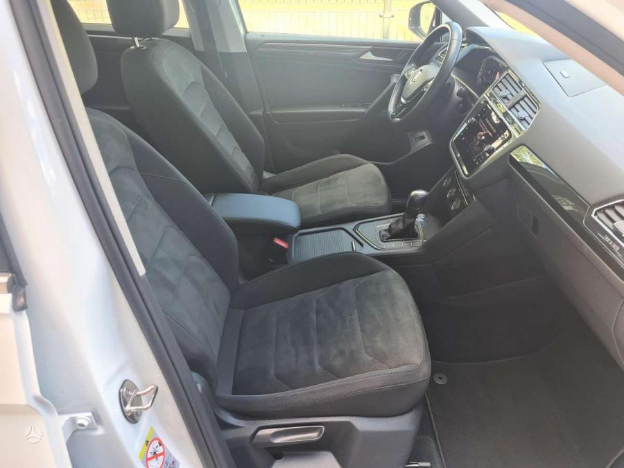 Balts Volkswagen Tiguan Allspace 2021 Šauļi, ar dzinēja tilpumu 1.50 L un nobraukumu 185 tūkst. km par 20500 €, foto 17 vietnē AUTOMOTO.COM.LV