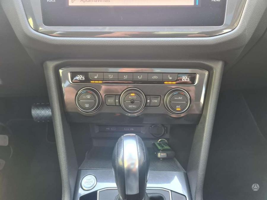 Balts Volkswagen Tiguan Allspace 2021 Šauļi, ar dzinēja tilpumu 1.50 L un nobraukumu 185 tūkst. km par 20500 €, foto 19 vietnē AUTOMOTO.COM.LV