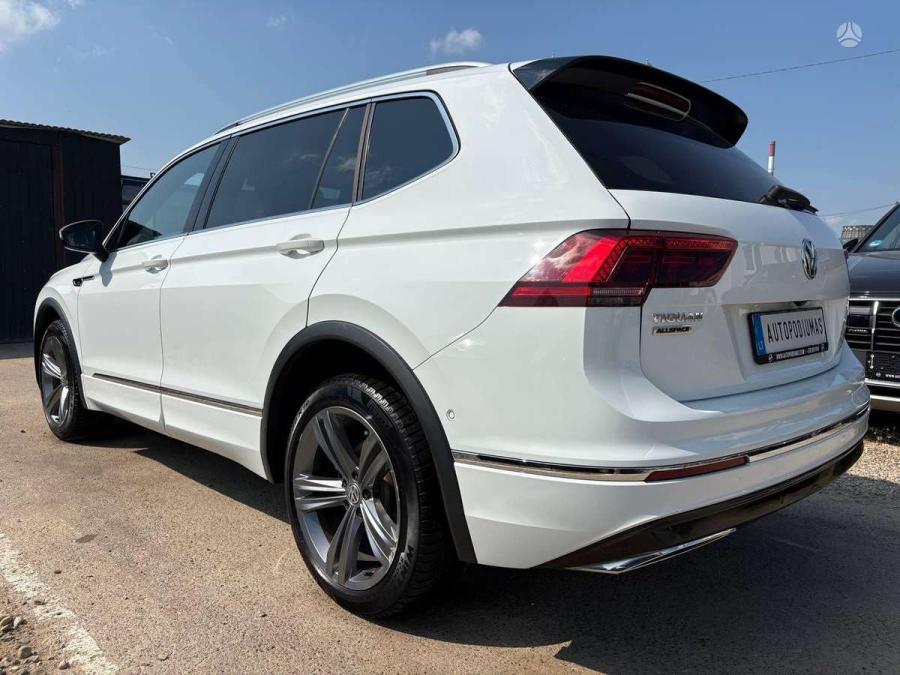 Balts Volkswagen Tiguan Allspace 2021 Viļņa, ar dzinēja tilpumu 1.97 L un nobraukumu 211 tūkst. km par 18990 €, foto 4 vietnē AUTOMOTO.COM.LV