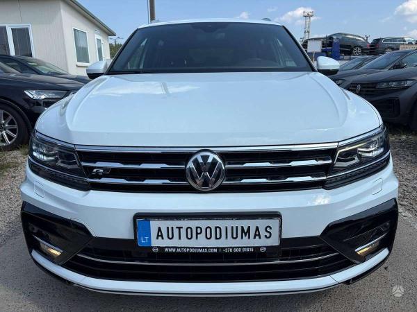 White Volkswagen Tiguan Allspace 2021 in Vilnius, with an engine capacity of 1.97 L and mileage of 211 thousand km for 18990 €, photo 7 on AUTOMOTO.COM.LV