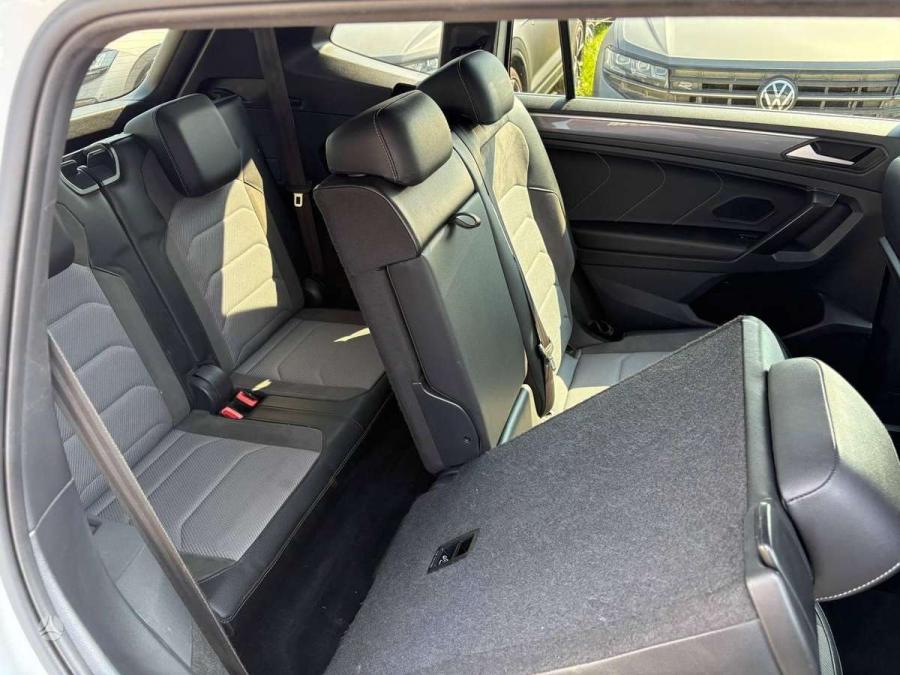 Balts Volkswagen Tiguan Allspace 2021 Viļņa, ar dzinēja tilpumu 1.97 L un nobraukumu 211 tūkst. km par 18990 €, foto 20 vietnē AUTOMOTO.COM.LV