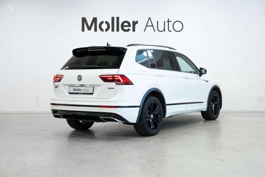 White Volkswagen Tiguan Allspace 2021 in Vilnius, with an engine capacity of 2.00 L and mileage of 196 thousand km for 20900 €, photo 4 on AUTOMOTO.COM.LV