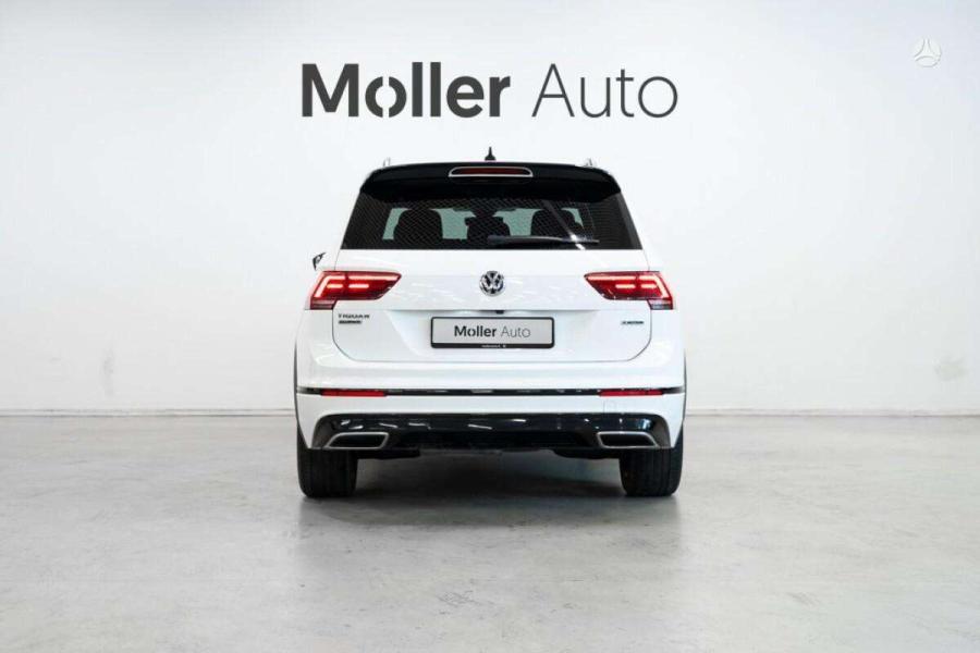 White Volkswagen Tiguan Allspace 2021 in Vilnius, with an engine capacity of 2.00 L and mileage of 196 thousand km for 20900 €, photo 7 on AUTOMOTO.COM.LV