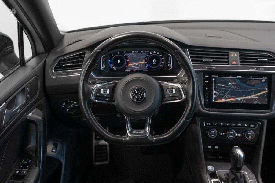 White Volkswagen Tiguan Allspace 2021 in Vilnius, with an engine capacity of 2.00 L and mileage of 196 thousand km for 20900 €, photo 10 on AUTOMOTO.COM.LV