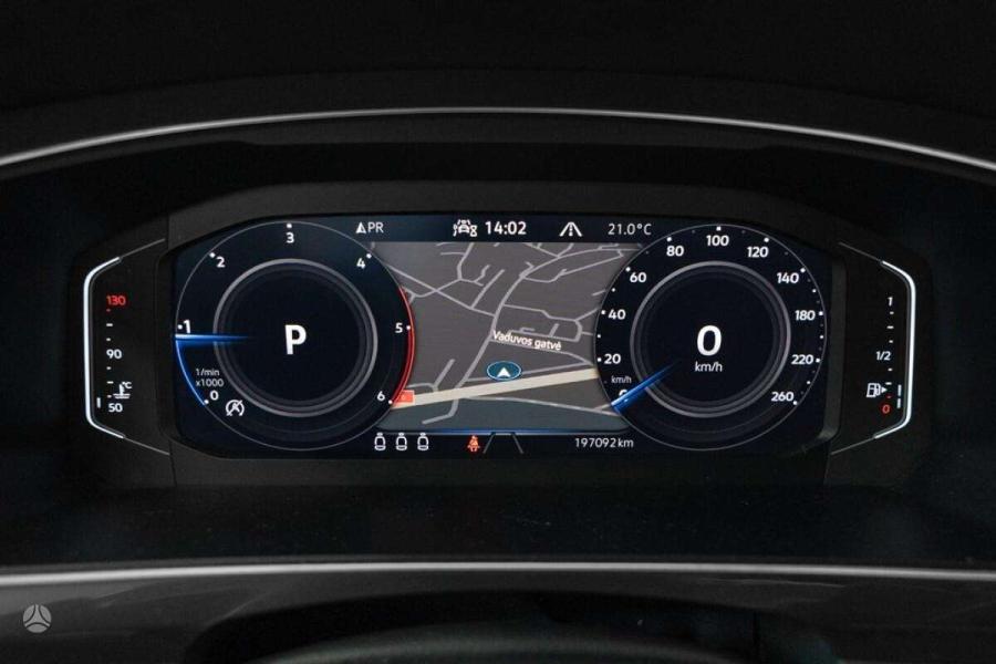 White Volkswagen Tiguan Allspace 2021 in Vilnius, with an engine capacity of 2.00 L and mileage of 196 thousand km for 20900 €, photo 11 on AUTOMOTO.COM.LV