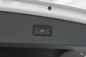 White Volkswagen Tiguan Allspace 2021 in Vilnius, with an engine capacity of 2.00 L and mileage of 196 thousand km for 20900 €, photo 25 on AUTOMOTO.COM.LV