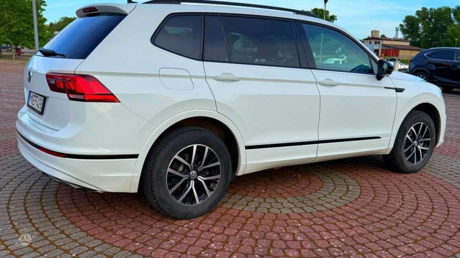 Balts Volkswagen Tiguan Allspace 2021 Šilutė, ar dzinēja tilpumu 1.98 L un nobraukumu 58 tūkst. km par 19500 €, foto 9 vietnē AUTOMOTO.COM.LV