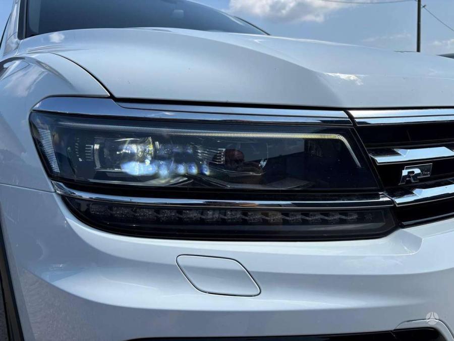 Белый Фольксваген Tiguan Allspace 2021 в Вильнюс, объемом двигателя 1.97 л и пробегом 211 тыс. км за 18500 €, фото 9 на AUTOMOTO.COM.LV