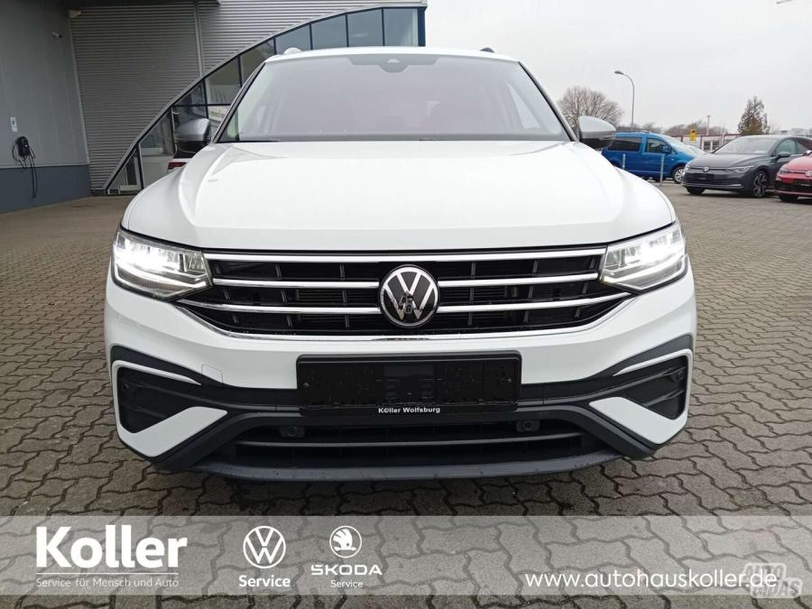 White Volkswagen Tiguan Allspace 2022 in Kaunas, with an engine capacity of 2.00 L and mileage of 72 thousand km for 32141 €, photo 2 on AUTOMOTO.COM.LV