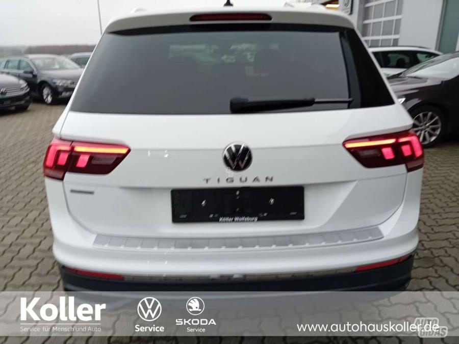 White Volkswagen Tiguan Allspace 2022 in Kaunas, with an engine capacity of 2.00 L and mileage of 72 thousand km for 32141 €, photo 5 on AUTOMOTO.COM.LV