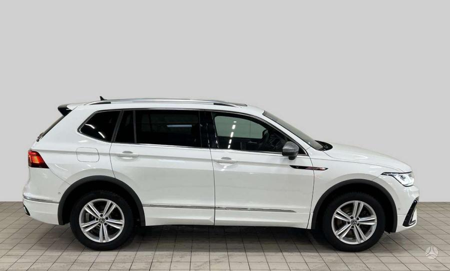 Balts Volkswagen Tiguan Allspace 2022 Kauņa, ar dzinēja tilpumu 1.97 L un nobraukumu 149 tūkst. km par 28600 €, foto 3 vietnē AUTOMOTO.COM.LV