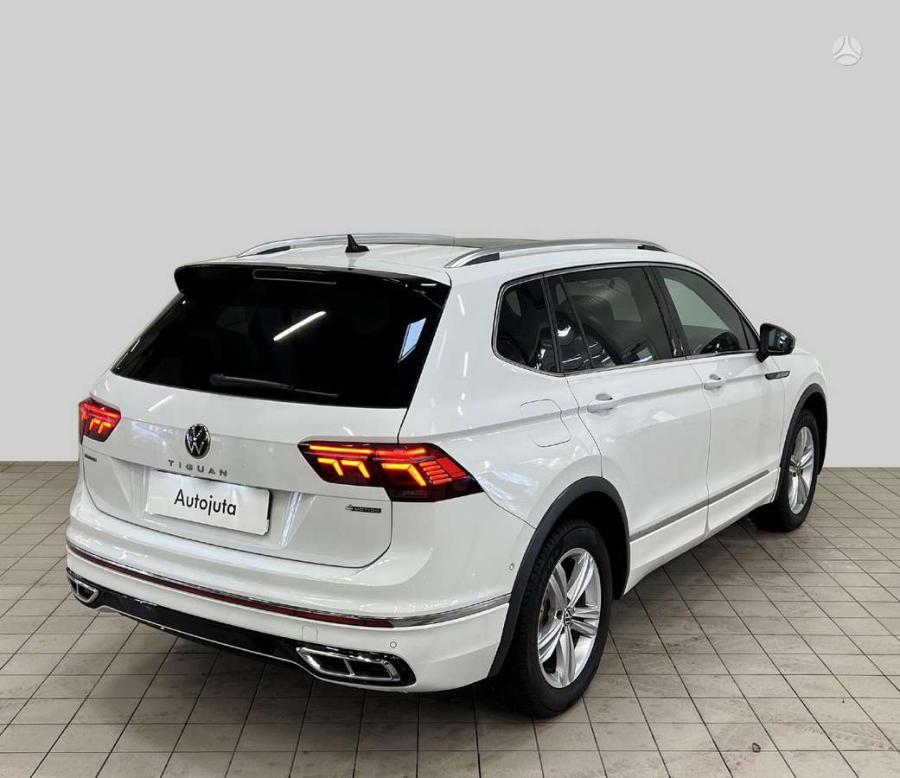 Balts Volkswagen Tiguan Allspace 2022 Kauņa, ar dzinēja tilpumu 1.97 L un nobraukumu 149 tūkst. km par 28600 €, foto 4 vietnē AUTOMOTO.COM.LV