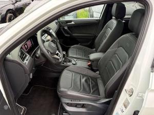 White Volkswagen Tiguan Allspace 2022 in Vilnius, with an engine capacity of 2.00 L and mileage of 130 thousand km for 29800 €, photo 15 on AUTOMOTO.COM.LV