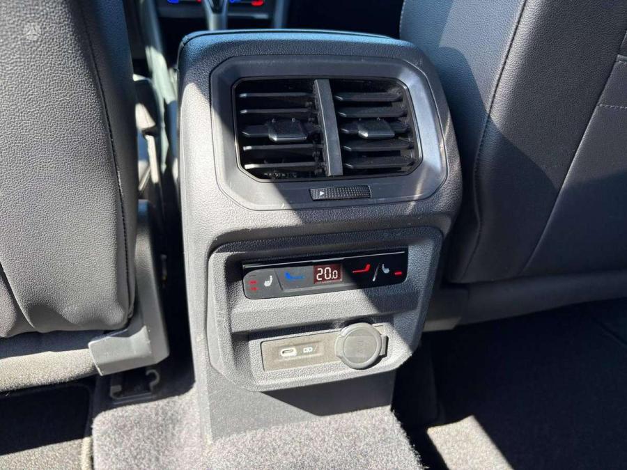 Balts Volkswagen Tiguan Allspace 2022 Viļņa, ar dzinēja tilpumu 2.00 L un nobraukumu 202 tūkst. km par 24300 €, foto 19 vietnē AUTOMOTO.COM.LV