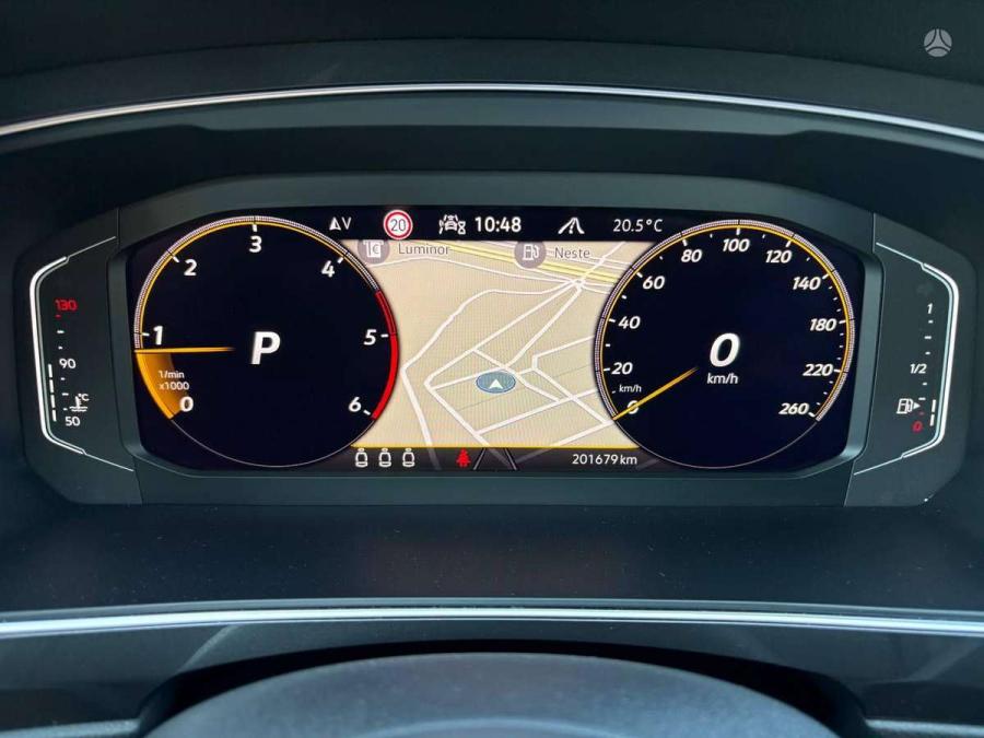 Balts Volkswagen Tiguan Allspace 2022 Viļņa, ar dzinēja tilpumu 2.00 L un nobraukumu 202 tūkst. km par 24300 €, foto 22 vietnē AUTOMOTO.COM.LV