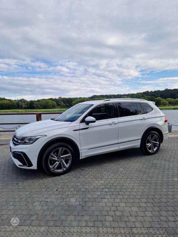 Белый Фольксваген Tiguan Allspace 2022 в Каунас, объемом двигателя 1.50 л и пробегом 67 тыс. км за 29900 €, фото 1 на AUTOMOTO.COM.LV
