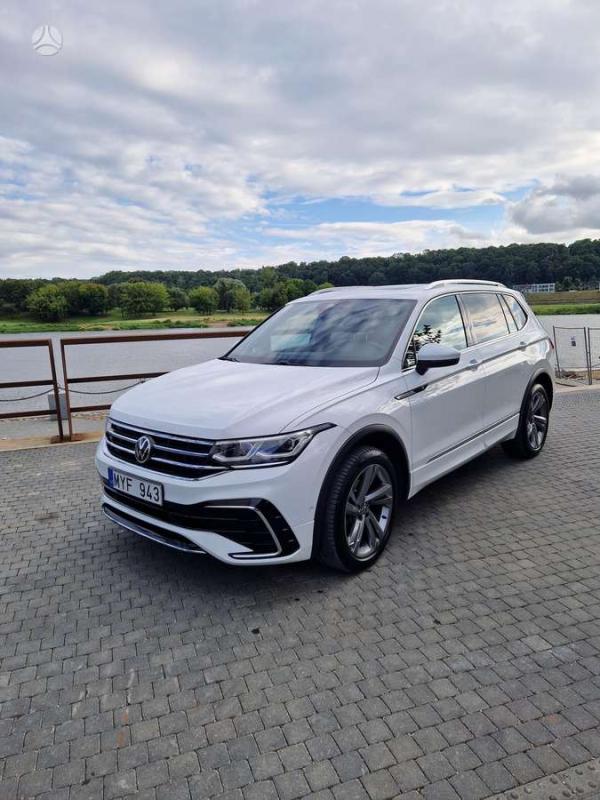 Белый Фольксваген Tiguan Allspace 2022 в Каунас, объемом двигателя 1.50 л и пробегом 67 тыс. км за 29900 €, фото 3 на AUTOMOTO.COM.LV