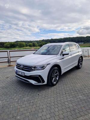 Balts Volkswagen Tiguan Allspace 2022 Kauņa, ar dzinēja tilpumu 1.50 L un nobraukumu 67 tūkst. km par 29900 €, foto 3 vietnē AUTOMOTO.COM.LV