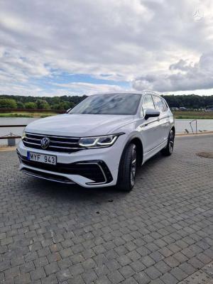 Balts Volkswagen Tiguan Allspace 2022 Kauņa, ar dzinēja tilpumu 1.50 L un nobraukumu 67 tūkst. km par 29900 €, foto 4 vietnē AUTOMOTO.COM.LV