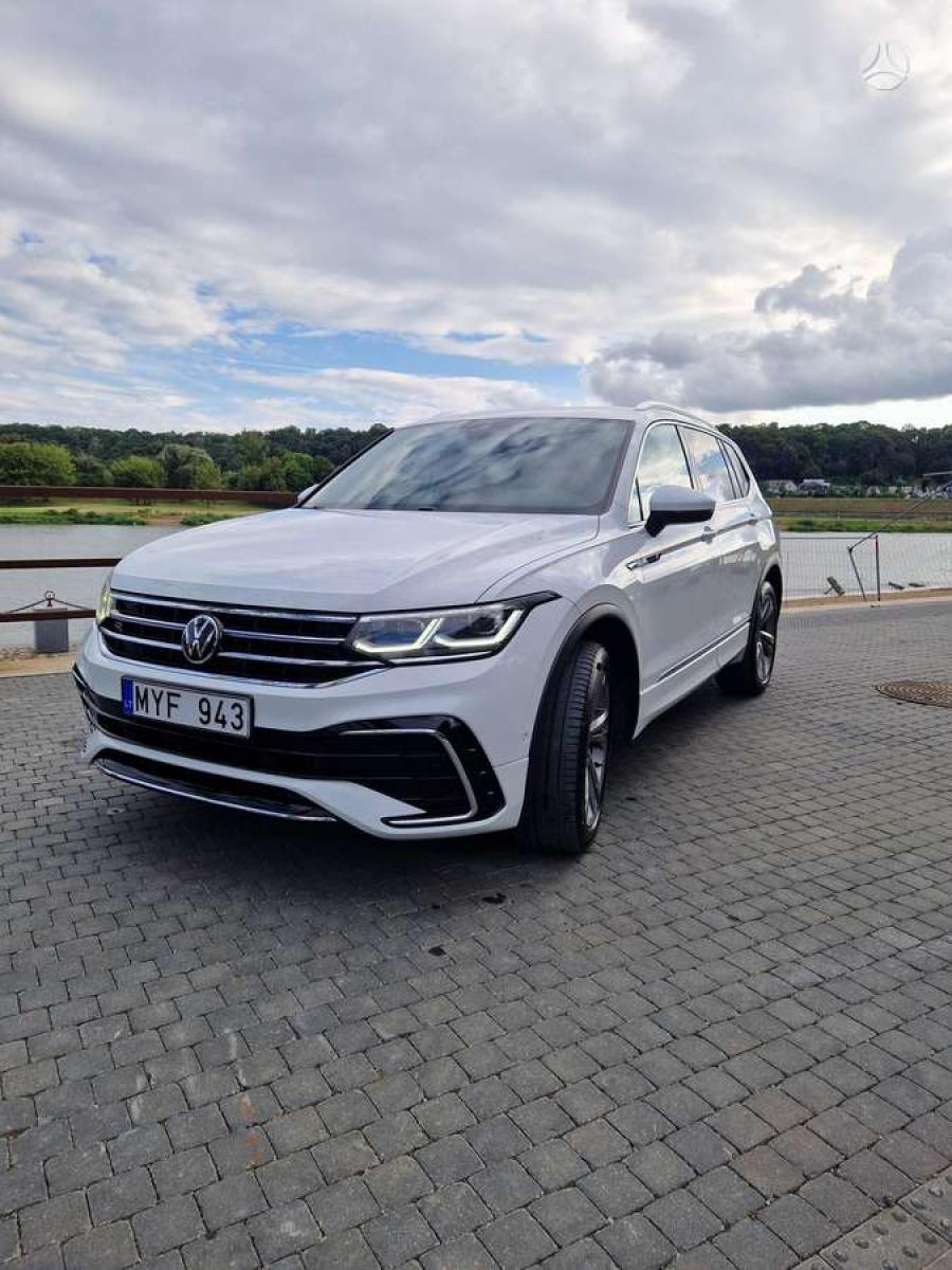 Balts Volkswagen Tiguan Allspace 2022 Kauņa, ar dzinēja tilpumu 1.50 L un nobraukumu 67 tūkst. km par 29900 €, foto 4 vietnē AUTOMOTO.COM.LV