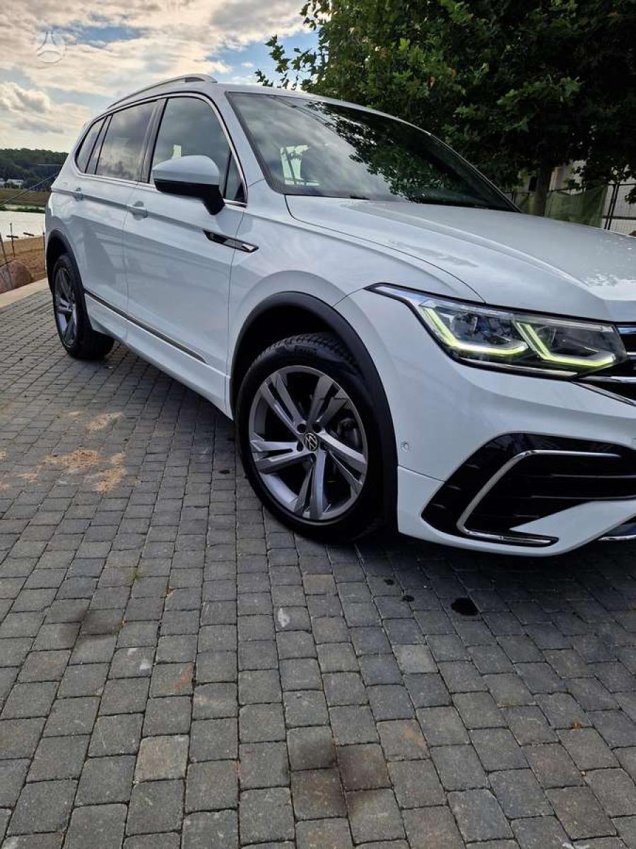 Balts Volkswagen Tiguan Allspace 2022 Kauņa, ar dzinēja tilpumu 1.50 L un nobraukumu 67 tūkst. km par 29900 €, foto 5 vietnē AUTOMOTO.COM.LV