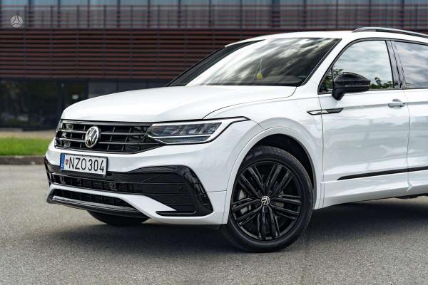 White Volkswagen Tiguan Allspace 2022 in Klaipeda, with an engine capacity of 2.00 L and mileage of 31 thousand km for 23800 €, photo 3 on AUTOMOTO.COM.LV