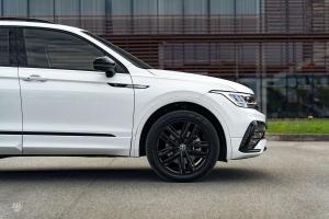 White Volkswagen Tiguan Allspace 2022 in Klaipeda, with an engine capacity of 2.00 L and mileage of 31 thousand km for 23800 €, photo 10 on AUTOMOTO.COM.LV