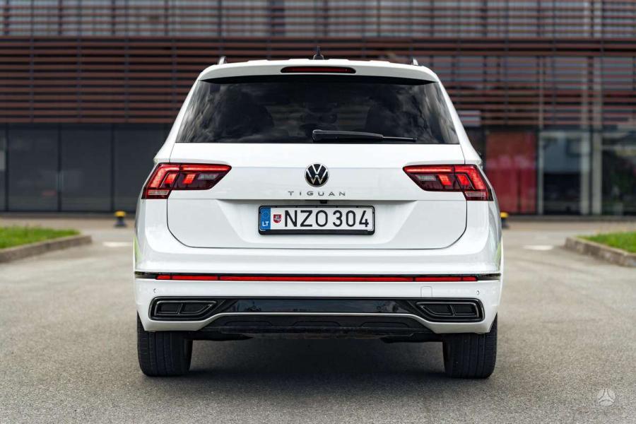 White Volkswagen Tiguan Allspace 2022 in Klaipeda, with an engine capacity of 2.00 L and mileage of 31 thousand km for 23800 €, photo 12 on AUTOMOTO.COM.LV