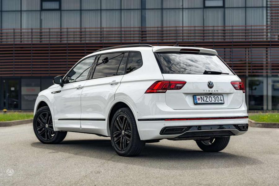 White Volkswagen Tiguan Allspace 2022 in Klaipeda, with an engine capacity of 2.00 L and mileage of 31 thousand km for 23800 €, photo 14 on AUTOMOTO.COM.LV