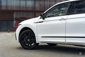 White Volkswagen Tiguan Allspace 2022 in Klaipeda, with an engine capacity of 2.00 L and mileage of 31 thousand km for 23800 €, photo 15 on AUTOMOTO.COM.LV