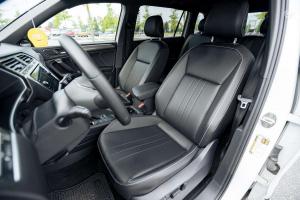 White Volkswagen Tiguan Allspace 2022 in Klaipeda, with an engine capacity of 2.00 L and mileage of 31 thousand km for 23800 €, photo 21 on AUTOMOTO.COM.LV