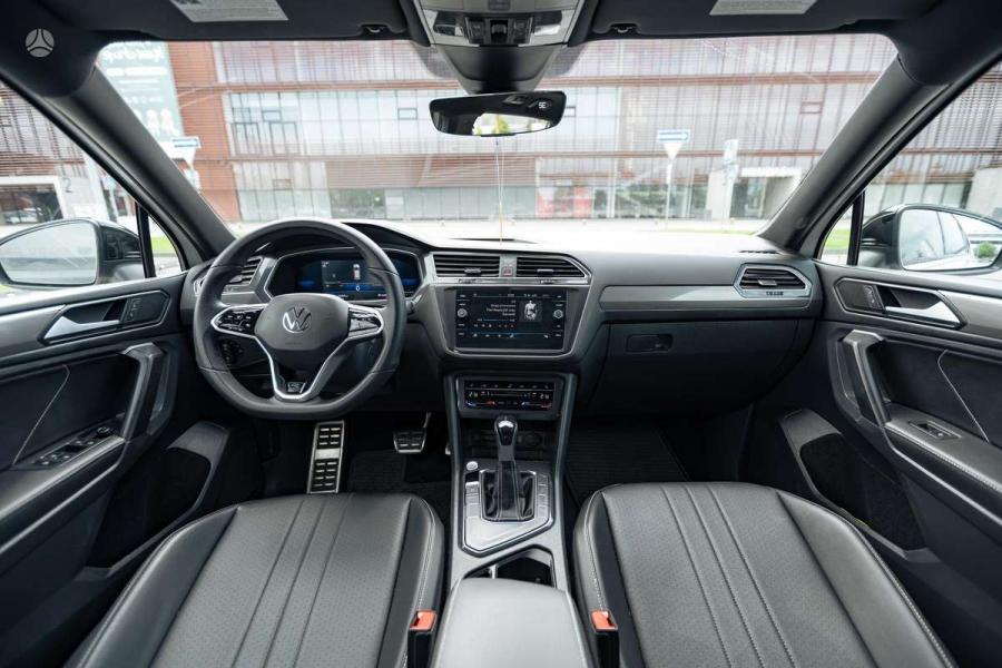White Volkswagen Tiguan Allspace 2022 in Klaipeda, with an engine capacity of 2.00 L and mileage of 31 thousand km for 23800 €, photo 27 on AUTOMOTO.COM.LV