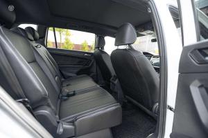White Volkswagen Tiguan Allspace 2022 in Klaipeda, with an engine capacity of 2.00 L and mileage of 31 thousand km for 23800 €, photo 29 on AUTOMOTO.COM.LV