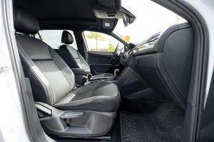 White Volkswagen Tiguan Allspace 2022 in Klaipeda, with an engine capacity of 2.00 L and mileage of 31 thousand km for 23800 €, photo 30 on AUTOMOTO.COM.LV