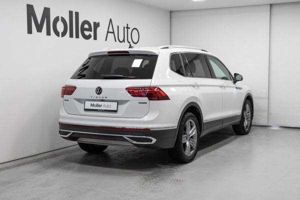 Balts Volkswagen Tiguan Allspace 2023 Viļņa, ar dzinēja tilpumu 2.00 L un nobraukumu 90 tūkst. km par 29950 €, foto 3 vietnē AUTOMOTO.COM.LV