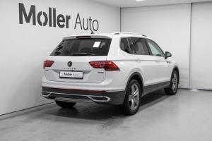 Белый Фольксваген Tiguan Allspace 2023 в Вильнюс, объемом двигателя 2.00 л и пробегом 90 тыс. км за 29950 €, фото 4 на AUTOMOTO.COM.LV